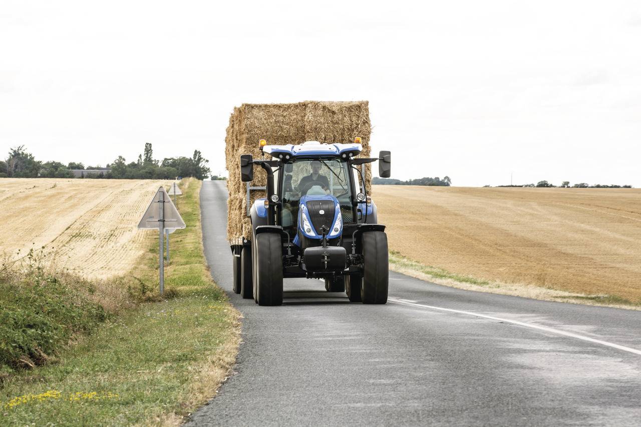 New Holland - T5 DYNAMIC COMMAND™ ＆ AUTO COMMAND™ - HC Petersen