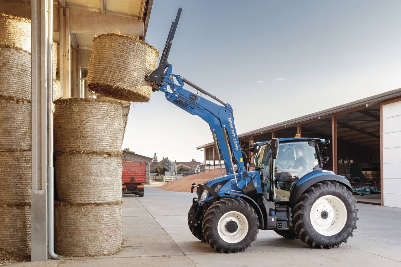 New Holland - T5 DYNAMIC COMMAND™ ＆ AUTO COMMAND™ - HC Petersen
