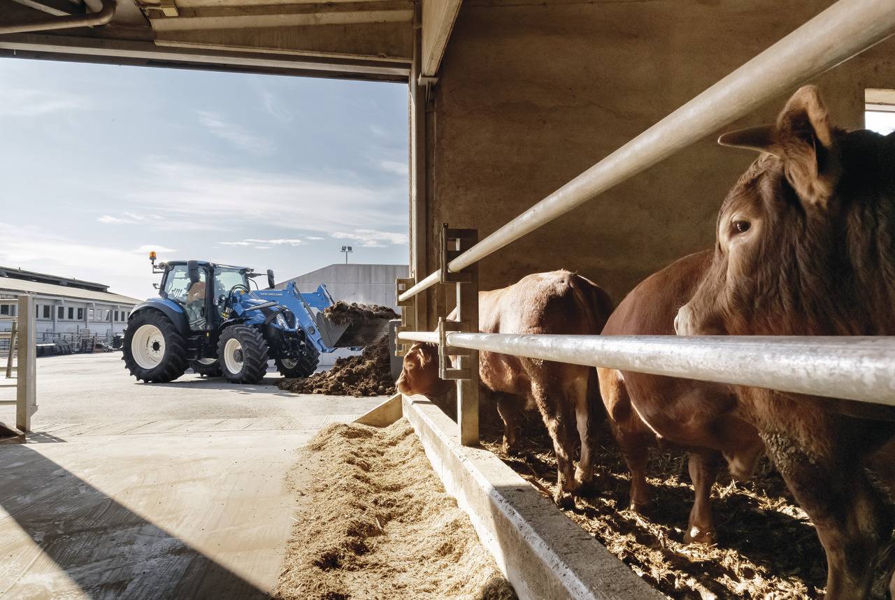 New Holland - T5 DYNAMIC COMMAND™ ＆ AUTO COMMAND™ - HC Petersen